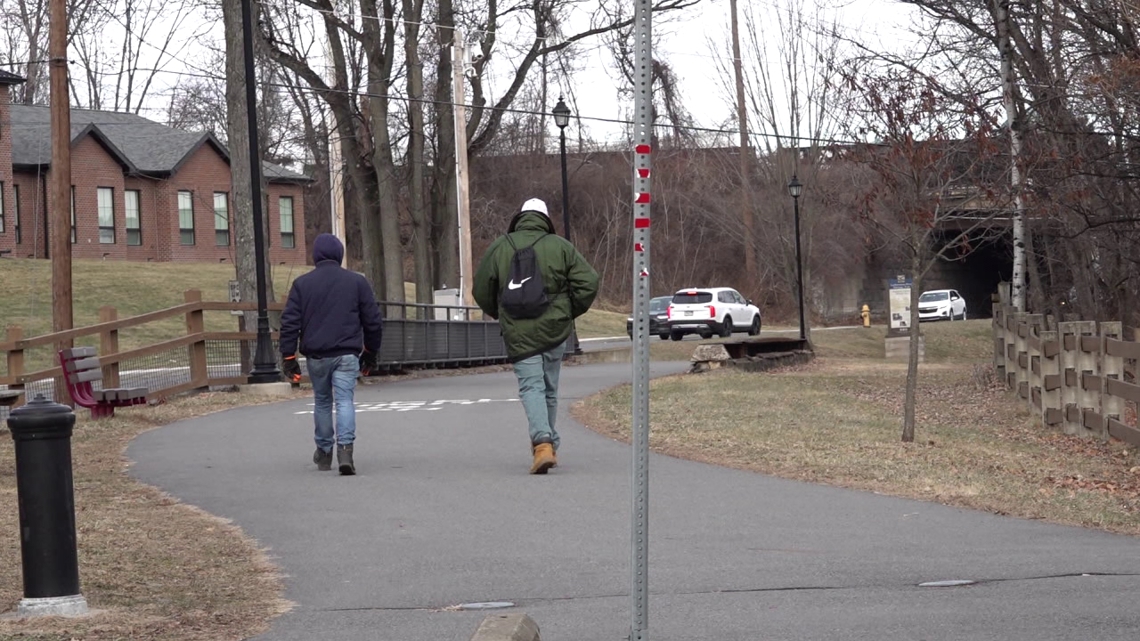 Trail walkers brave the cold in Lackawanna County | wnep.com