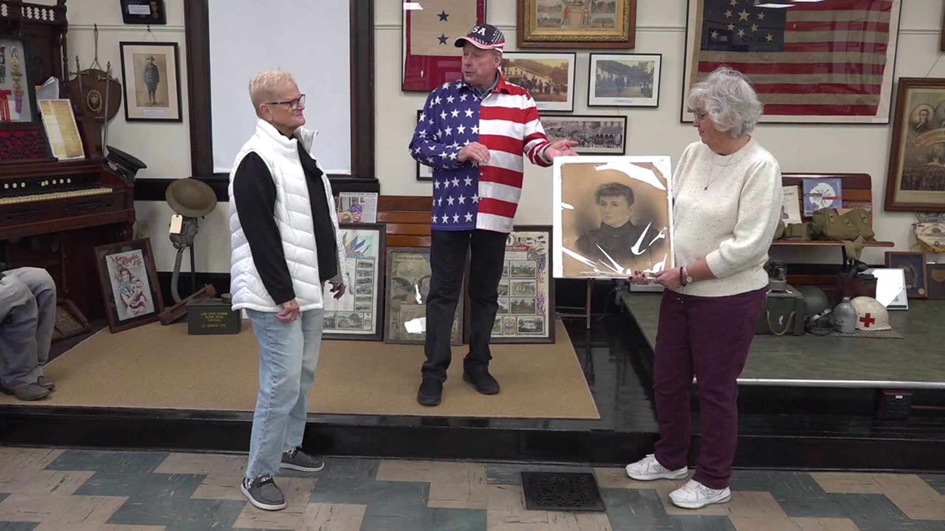 Descendants of Hazel Hack reunited with portrait | wnep.com