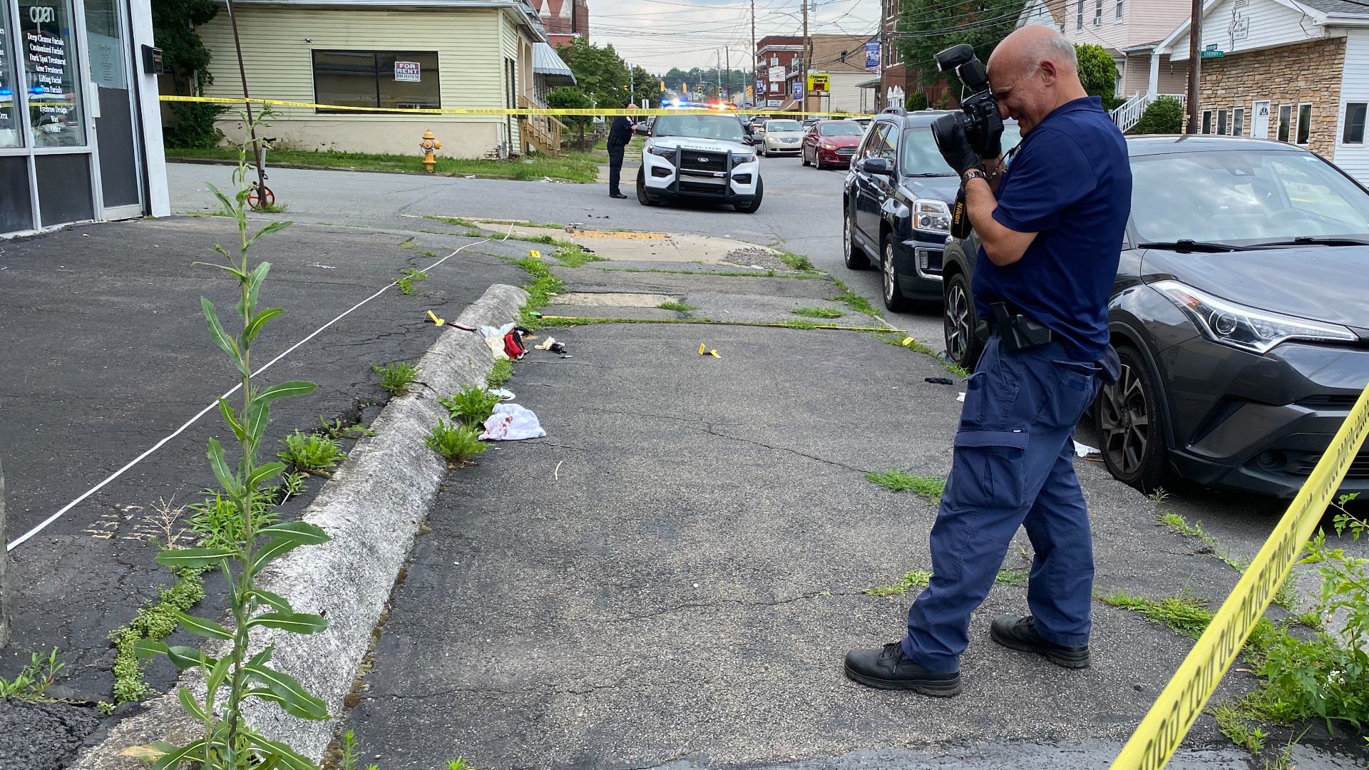 Police searching for suspect after man stabbed in Scranton | wnep.com