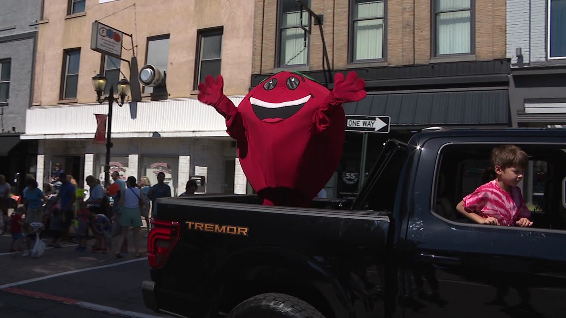 Pittston Tomato Festival Parade celebrates its 42nd year | wnep.com