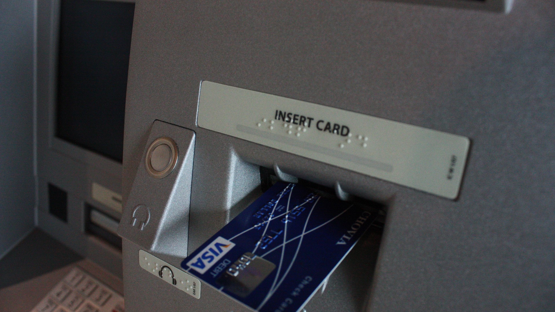 95% of Bank ATMs Face End of Windows XP Security Support | wnep.com