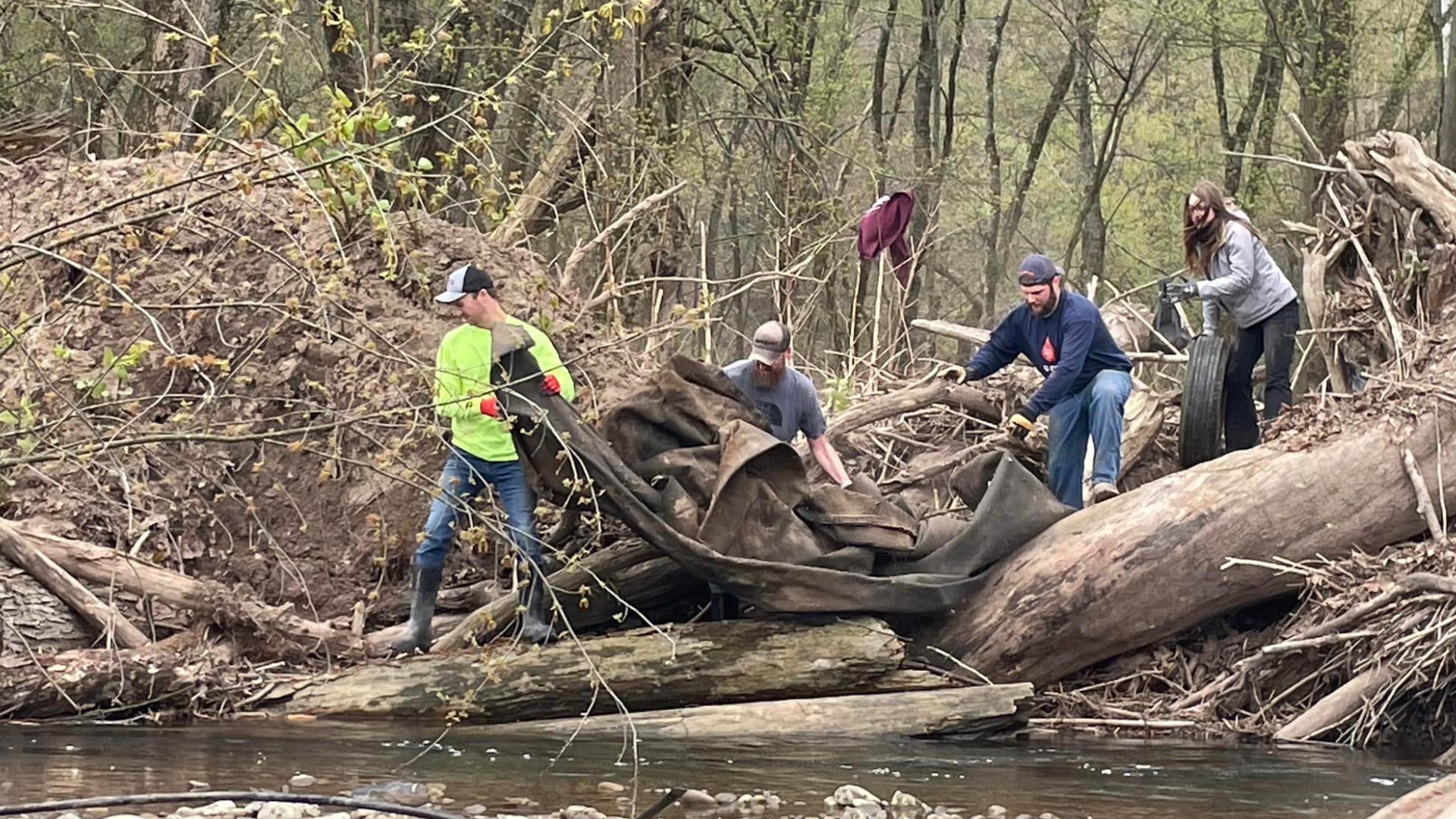 Volunteers help clean up creek in Columbia County | wnep.com