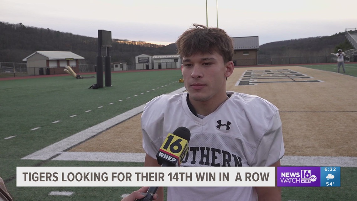 Southern Columbia Tiger Football Players Prepare For The "2A" State ...