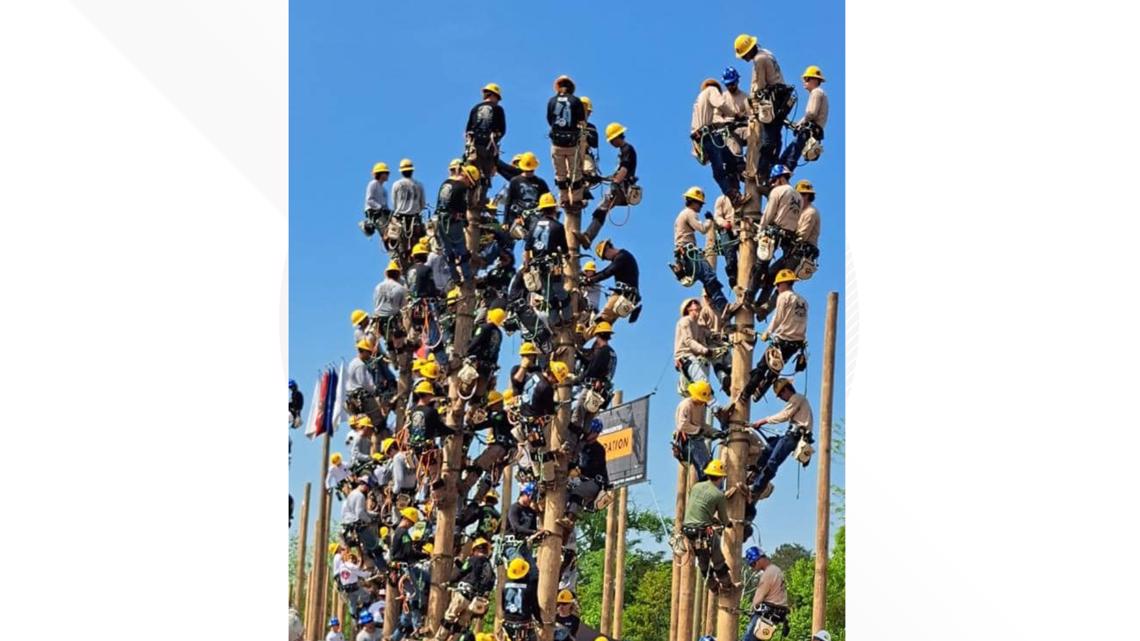 Luzerne County lineman adds to 'Christmas Tree' | wnep.com