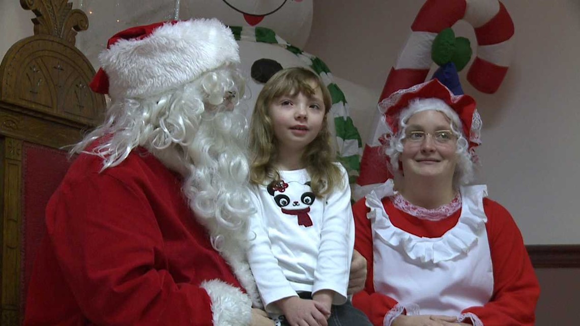 Santa Claus Stops Early at Benefit for Fire Department | wnep.com