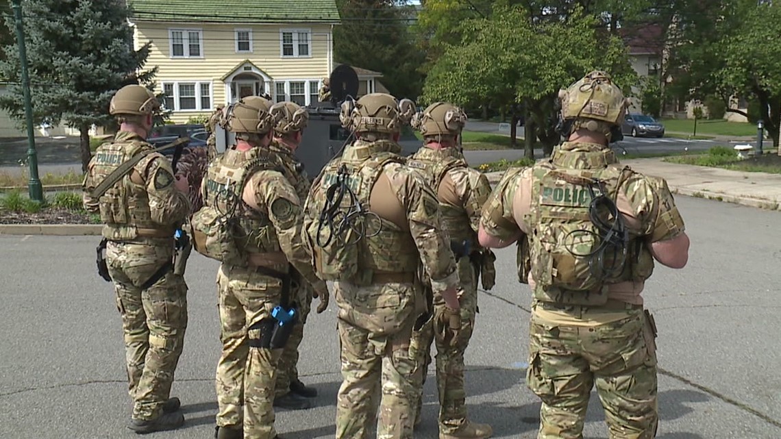 Lackawanna Co. SWAT teams train in Scranton | wnep.com