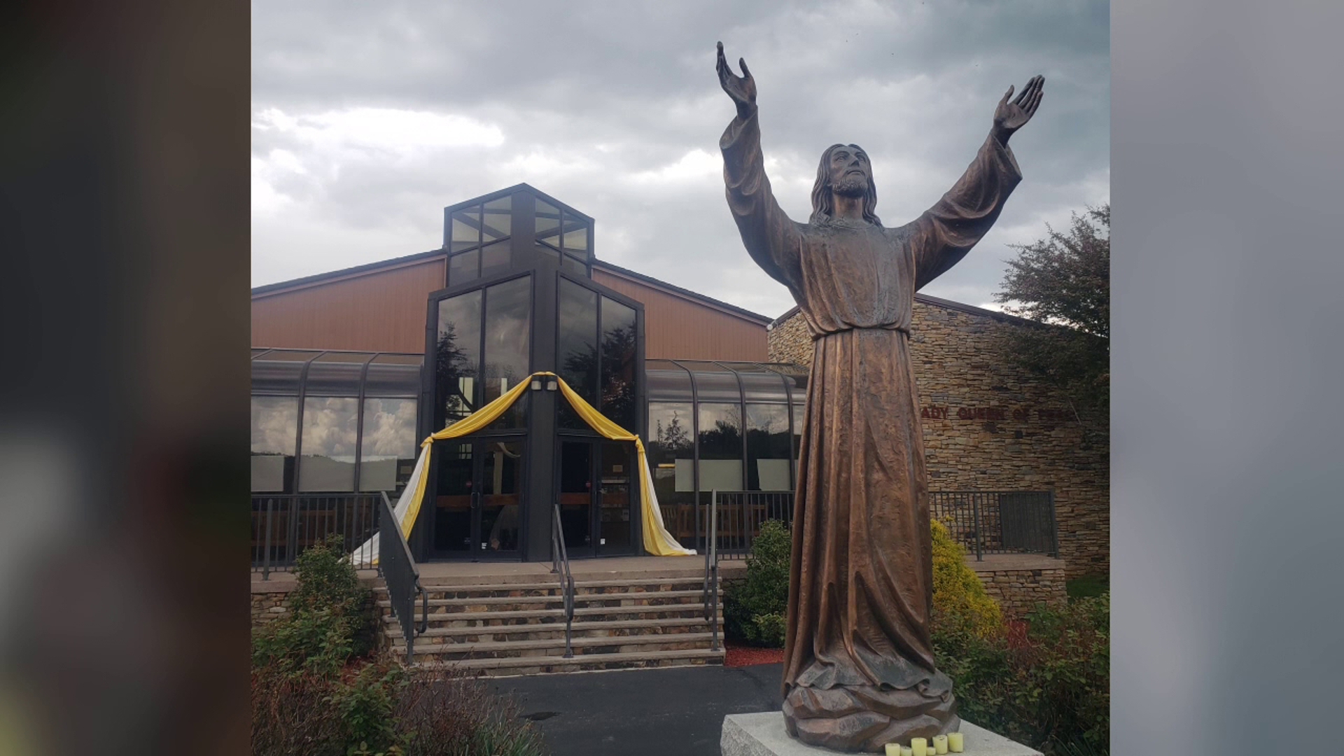 Faithful react as first American is elected pope | wnep.com