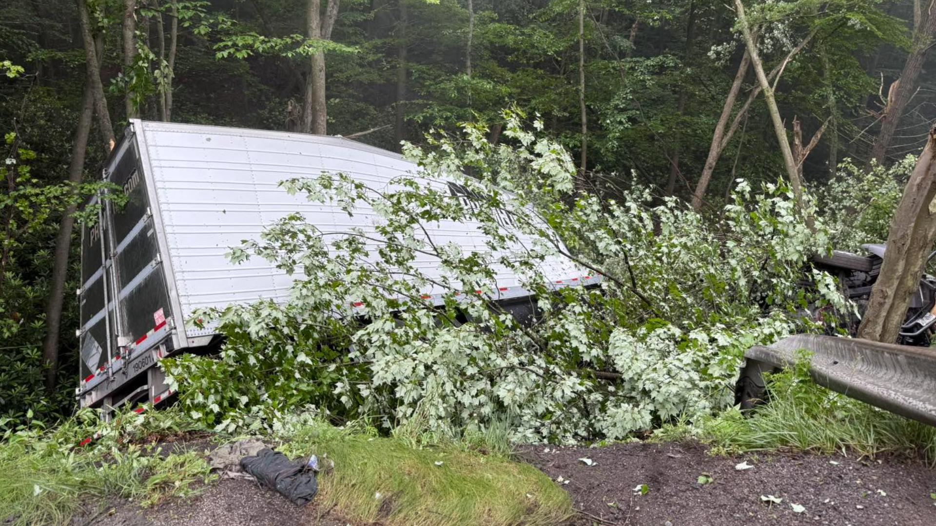Portion of Route 309 near McAdoo closed to clean up tractor-trailer crash | wnep.com