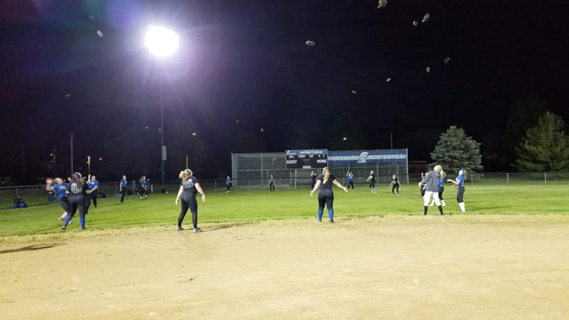 Collins-Maxwell baseball, softball teams kick off summer sports season ...