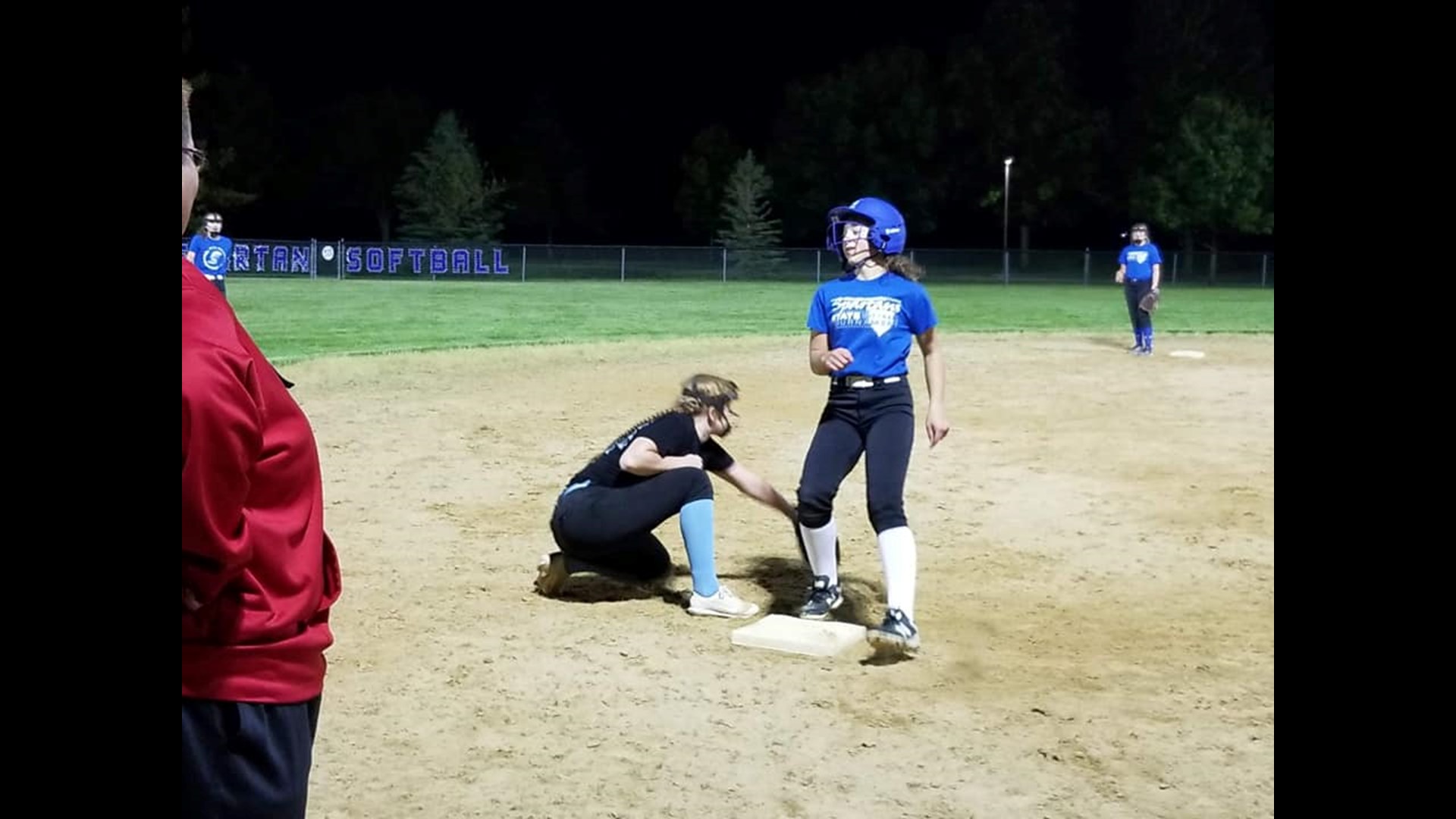 Collins-Maxwell baseball, softball teams kick off summer sports season ...