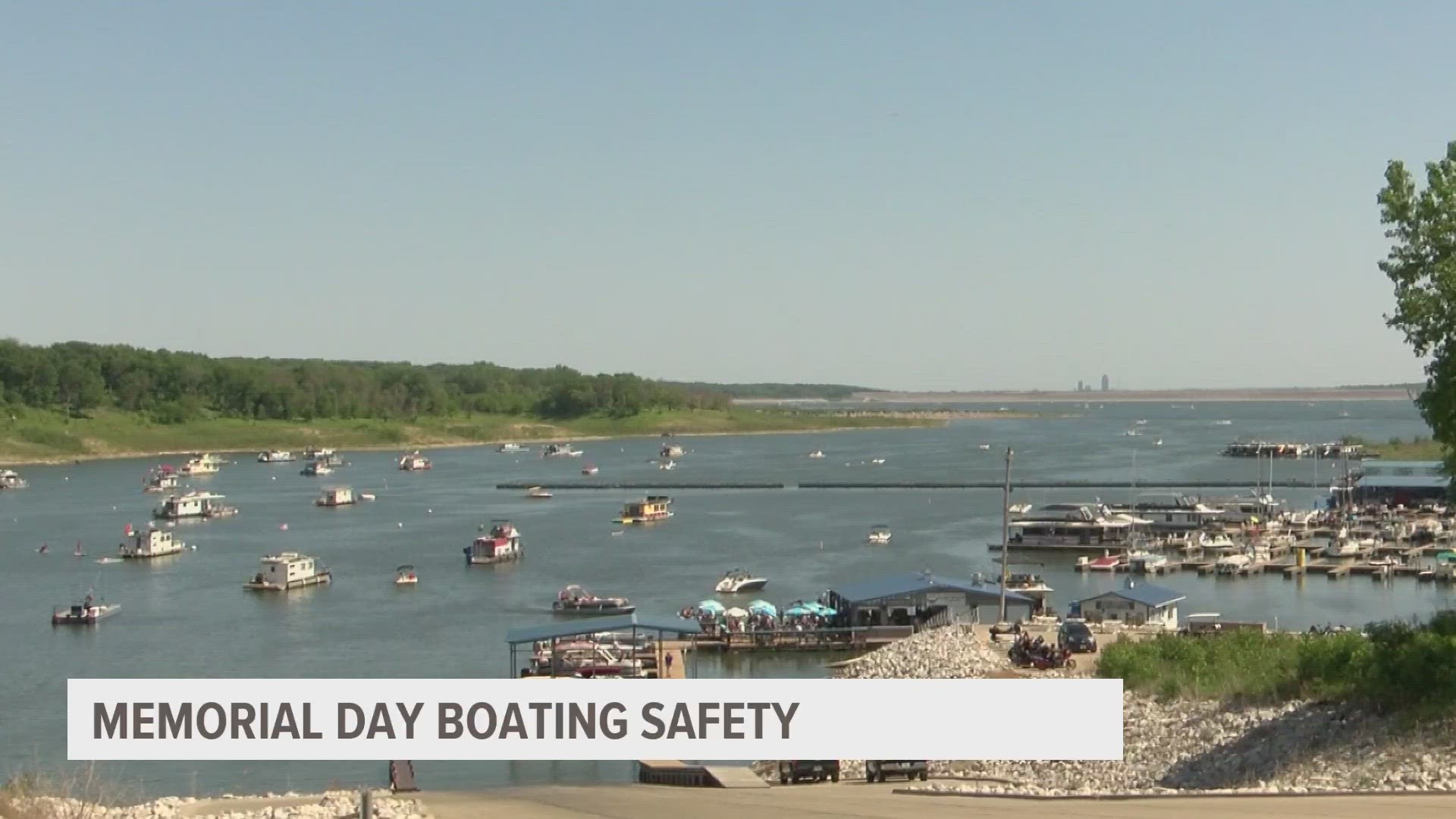 Boaters take to Saylorville Lake for Memorial Day | weareiowa.com