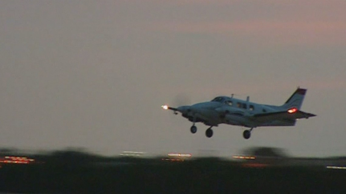 Spray plane crashes into electrical lines in Monona County, Iowa ...