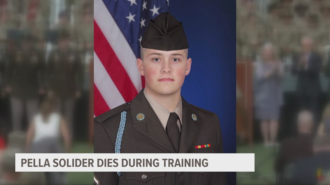 Pella, Iowa: Community honors 19-year-old soldier with procession ...