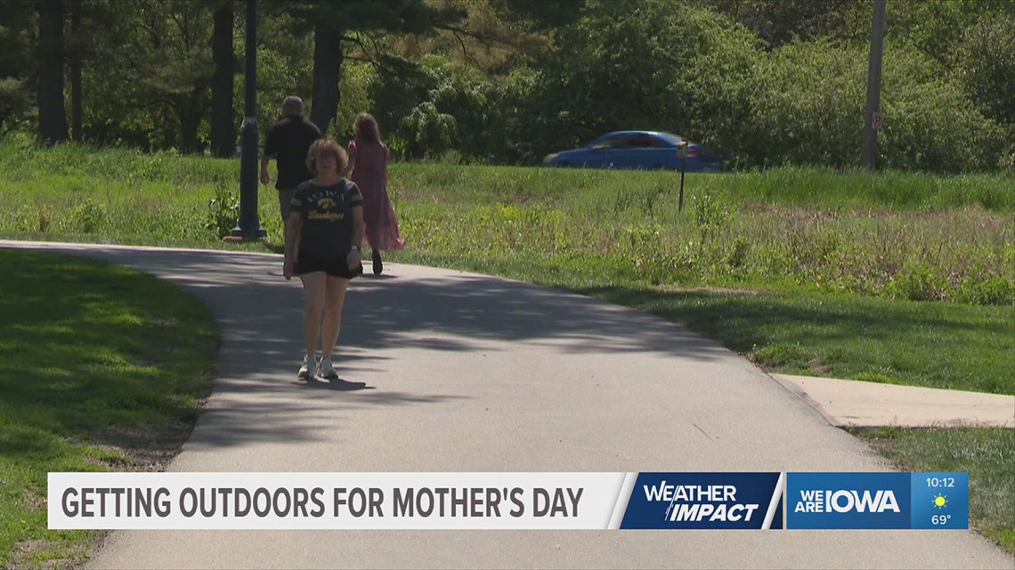 Des Moines metro residents head to Grays Lake for Mother's Day ...
