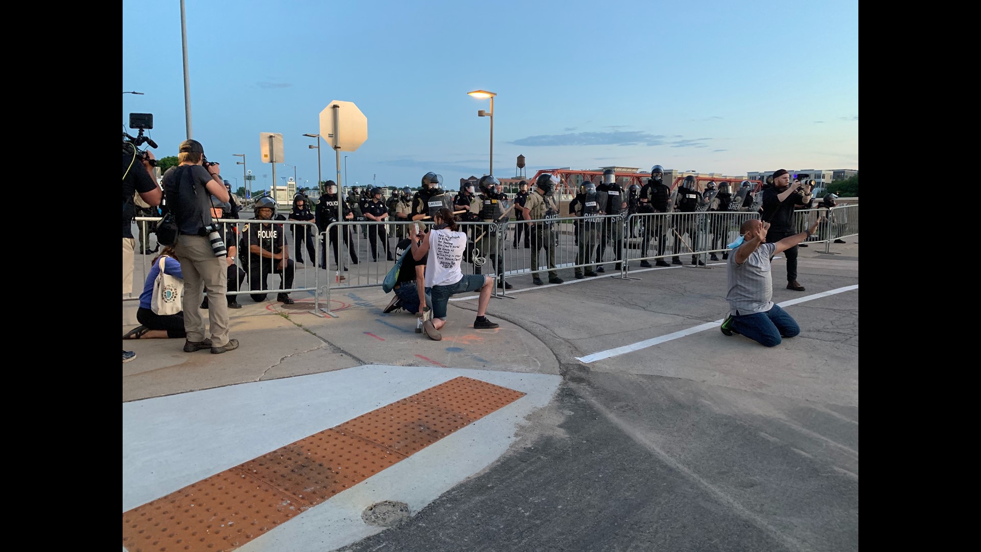 George Floyd protests across Des Moines simmer down | weareiowa.com