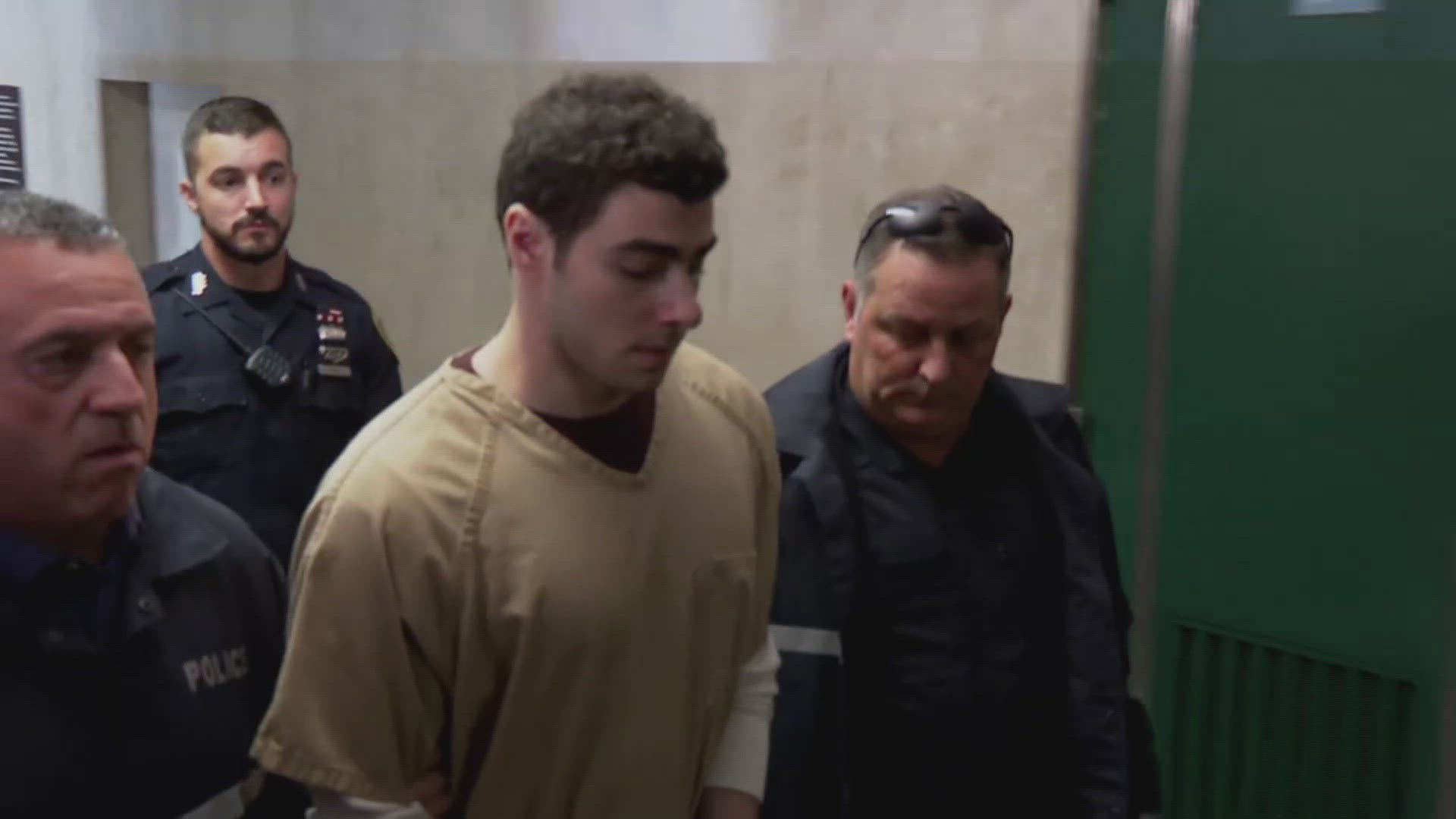 Luigi Mangione's attorneys say they won't pursue a psychiatric defense ...