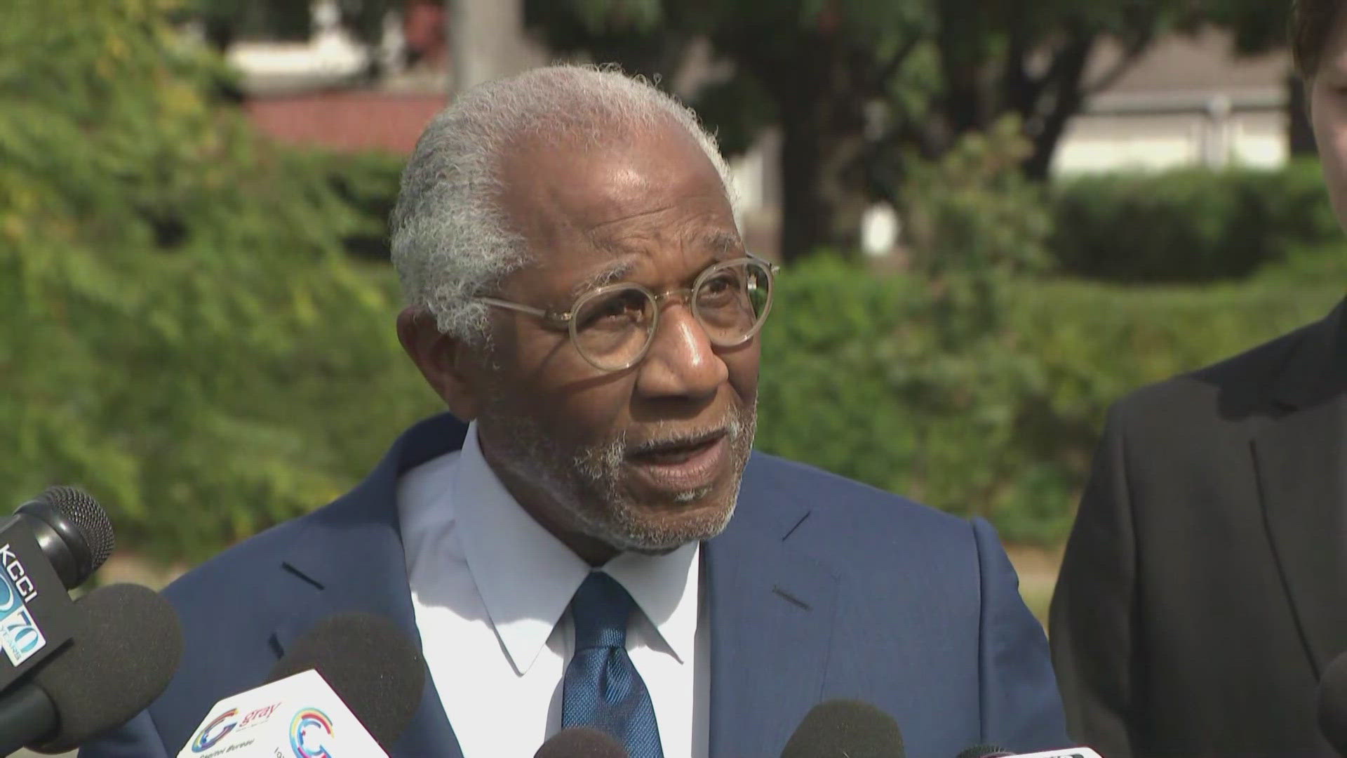 Dr. Ian Roberts resigns as DMPS superintendent | weareiowa.com