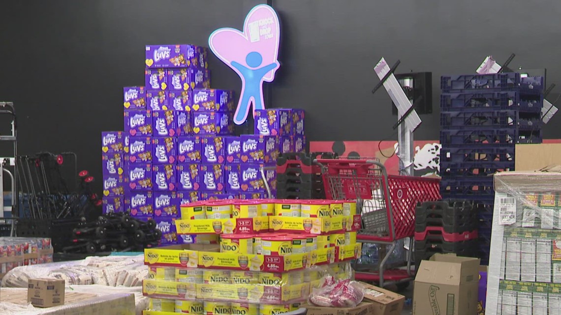 Knock and Drop Iowa, LULAC helping Tyson employees in Perry | wqad.com