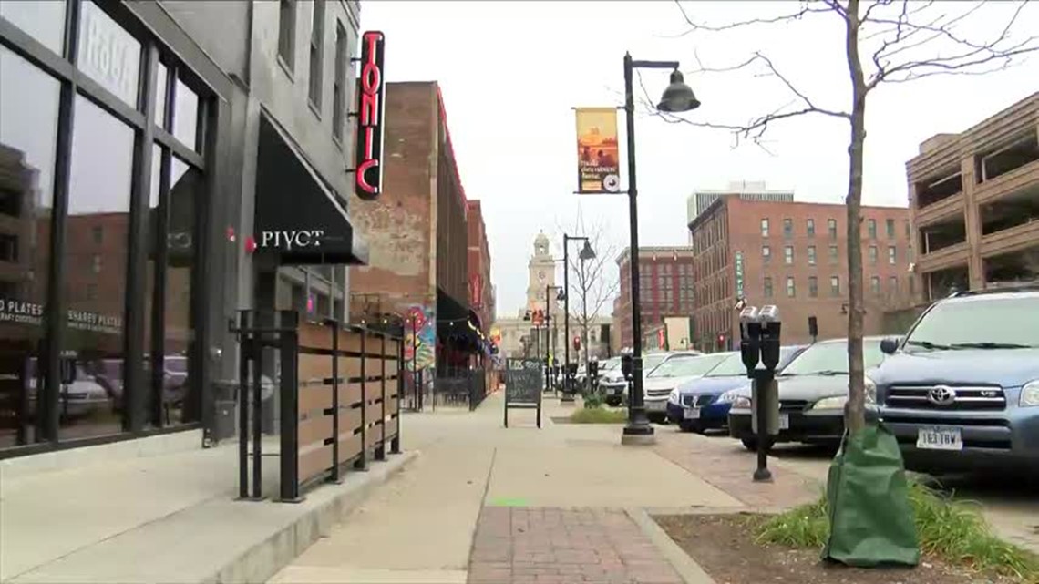 Des Moines unveils rideshare hub for Uber, Lyft in Court Avenue ...