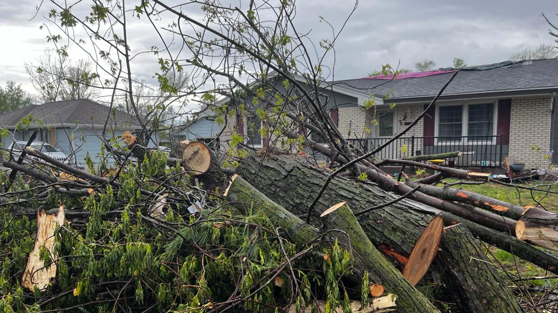 Pleasant Hill, Iowa tornado damage: Weather video, homes damaged ...