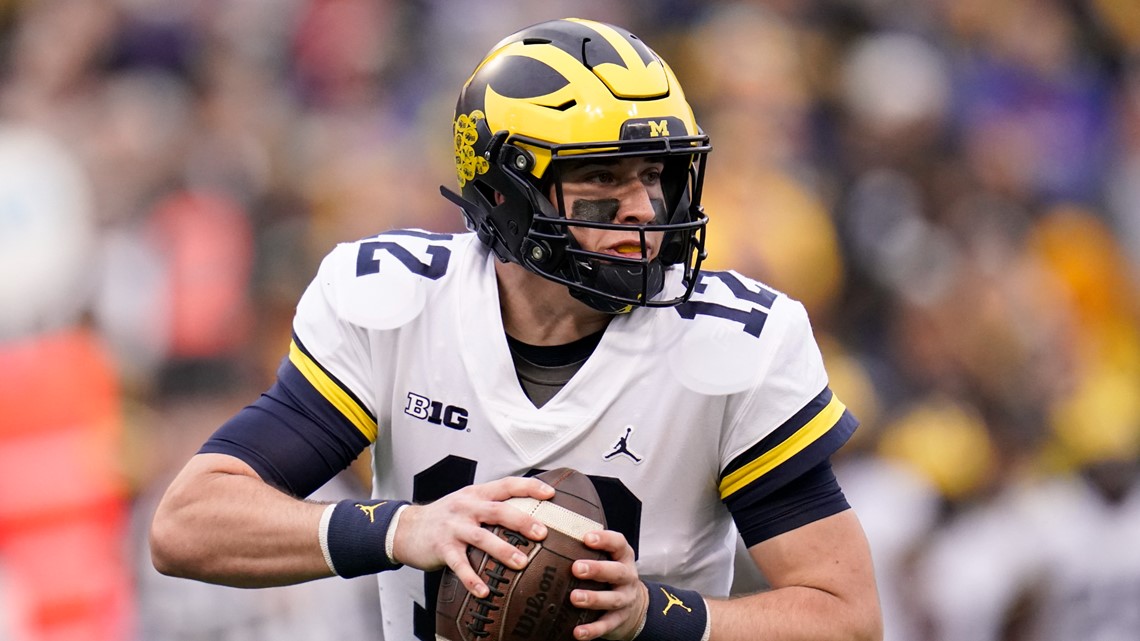 Cade McNamara excited to revive Iowa offense | weareiowa.com