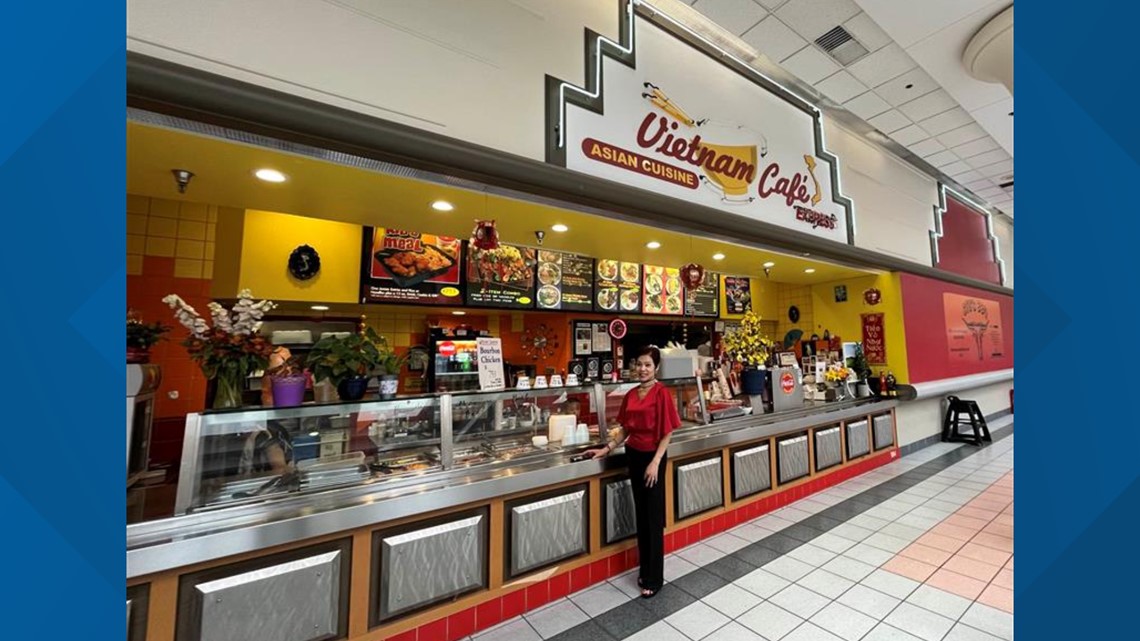 Community helps keep Vietnamese café open at the Merle Hay Mall ...