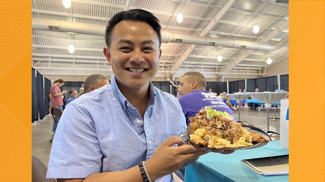 Chenue Her ranks new foods at the Iowa State Fair | weareiowa.com