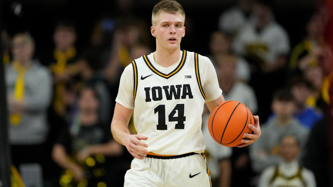 Bennett Stirtz scores 29 for Iowa in 74-69 win over Ole Miss in opening ...