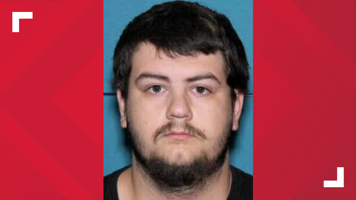 Police searching for Marshalltown Git-N-Go robbery suspect | weareiowa.com