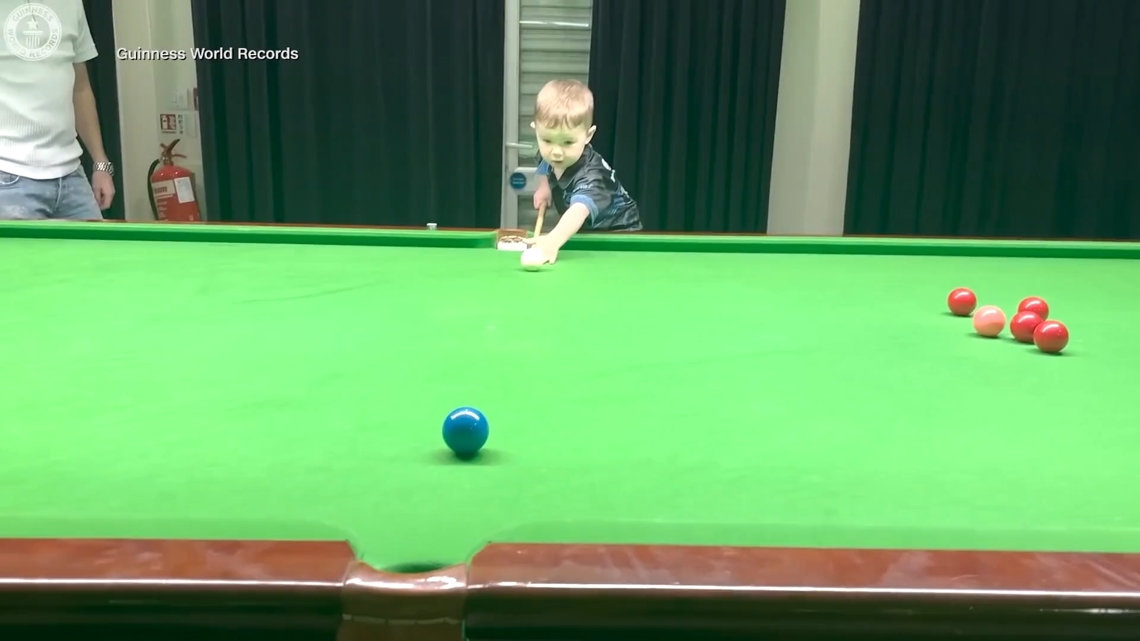 English 2-year-old sets world records in snooker | weareiowa.com
