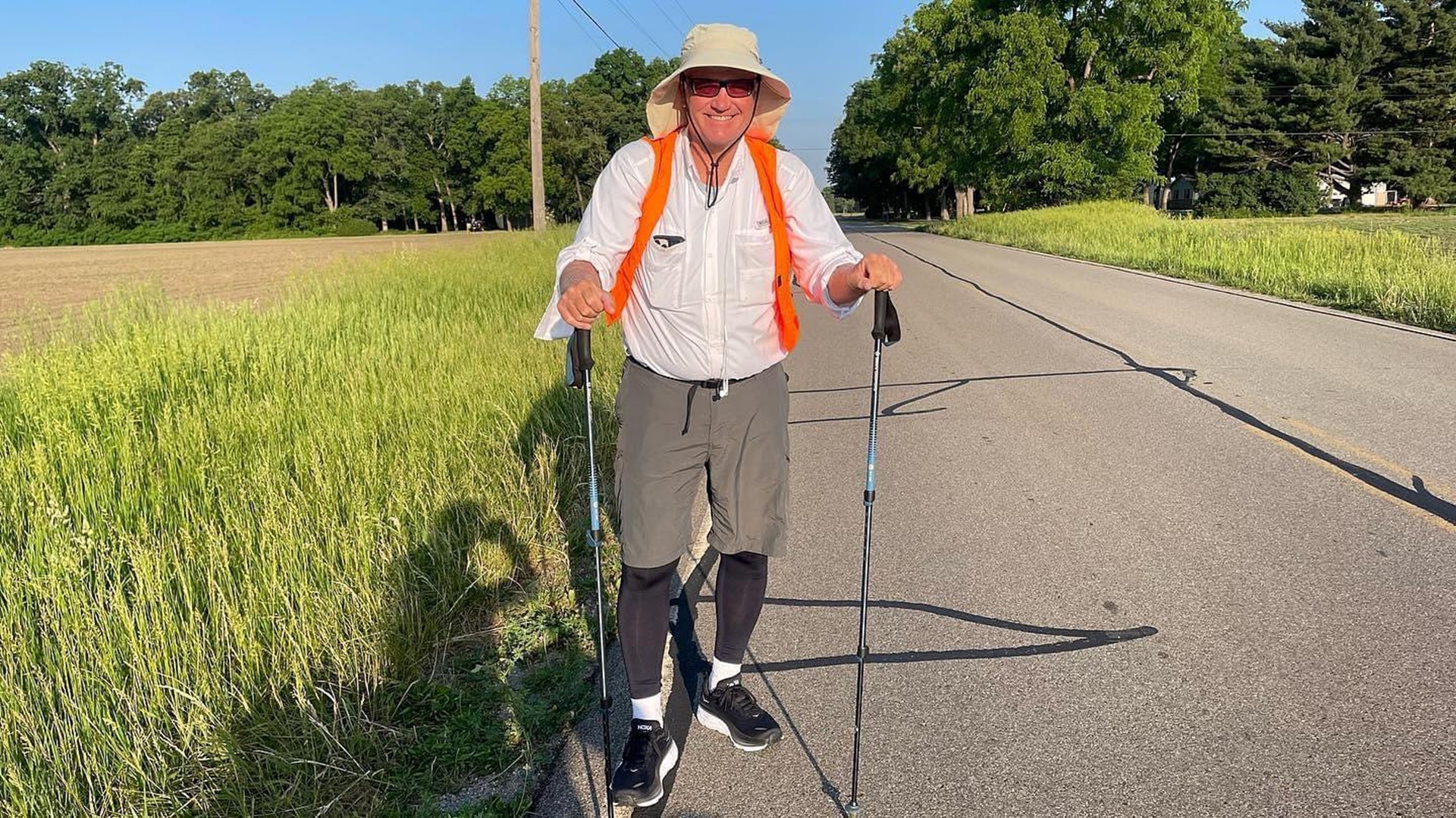 Man walking across the U.S. stops in Des Moines to raise awareness of ...