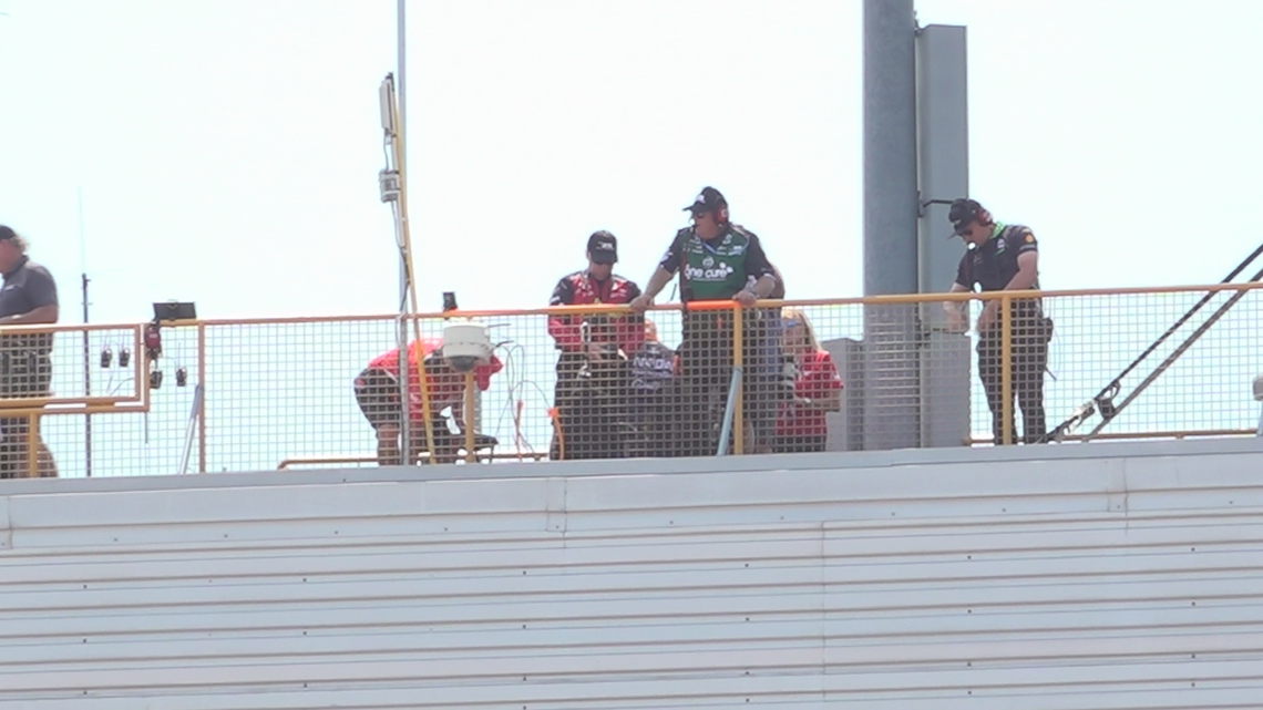 Spotters and safety crews keep INDYCAR drivers safe | weareiowa.com
