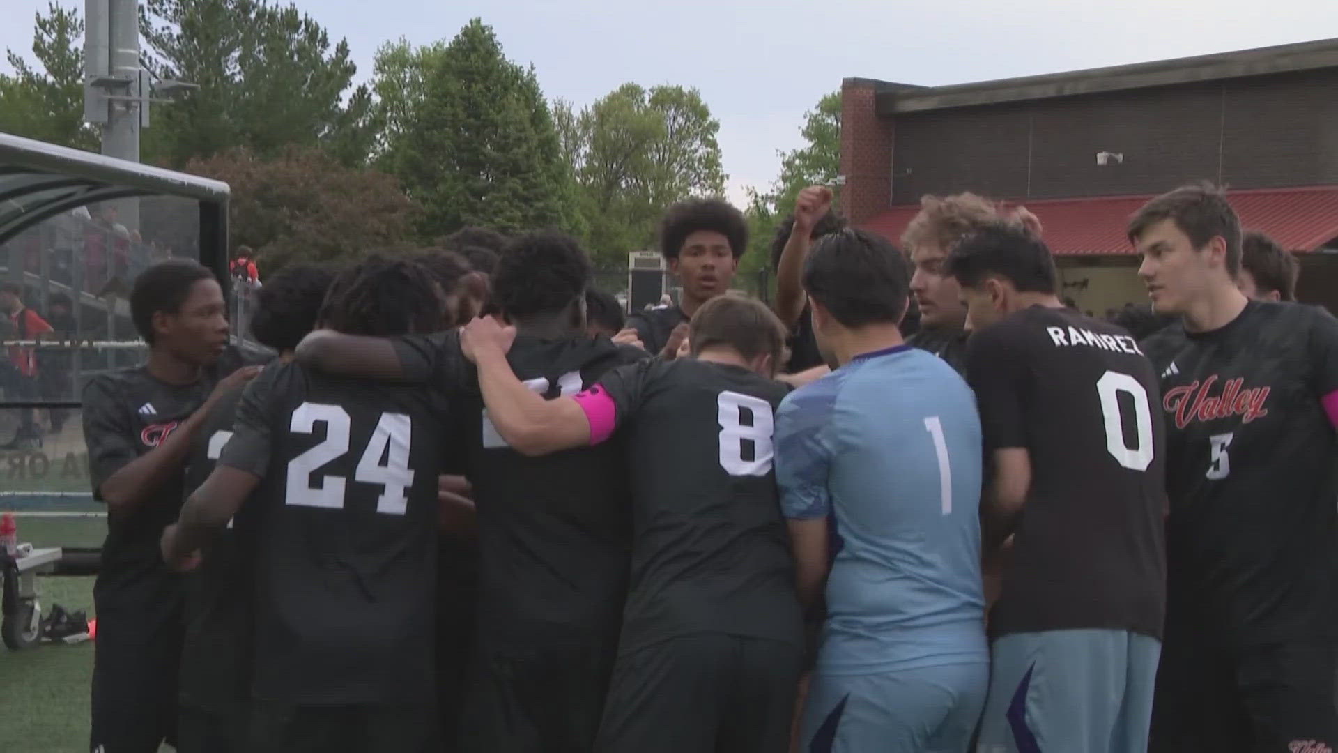 Valley boys soccer hosts Johnston | weareiowa.com