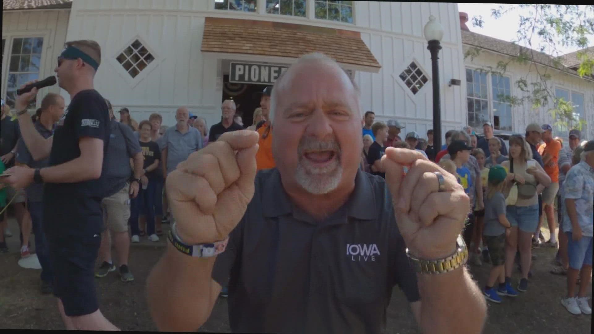 Local 5's Lou Sipolt wins cow chip throwing contest | weareiowa.com