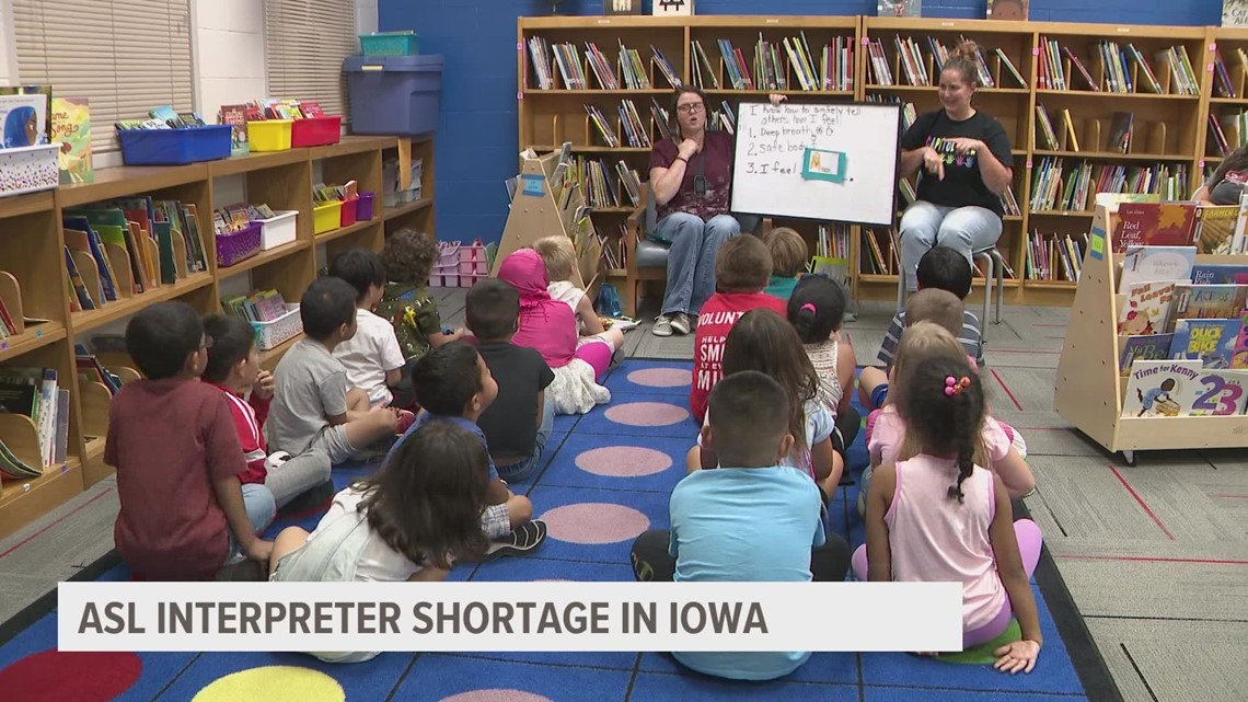 Here's how the ASL interpreter shortage is affecting Iowans | weareiowa.com