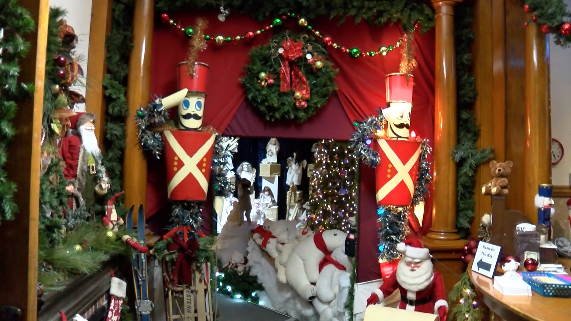 'Santa's Castle' in Storm Lake is one of the largest antique Christmas ...