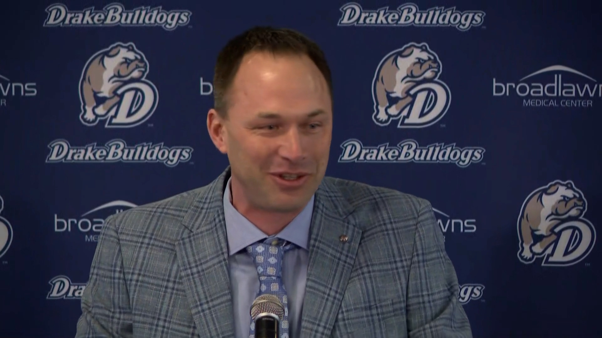 New head coach Eric Henderson emphasizes team bond at Drake men's ...