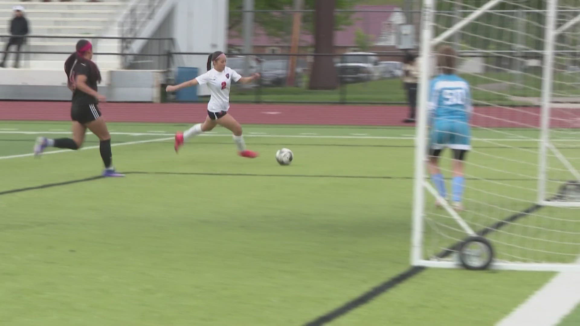 Iowa girls high school soccer: Ames vs. Des Moines East, Norwalk vs Des ...