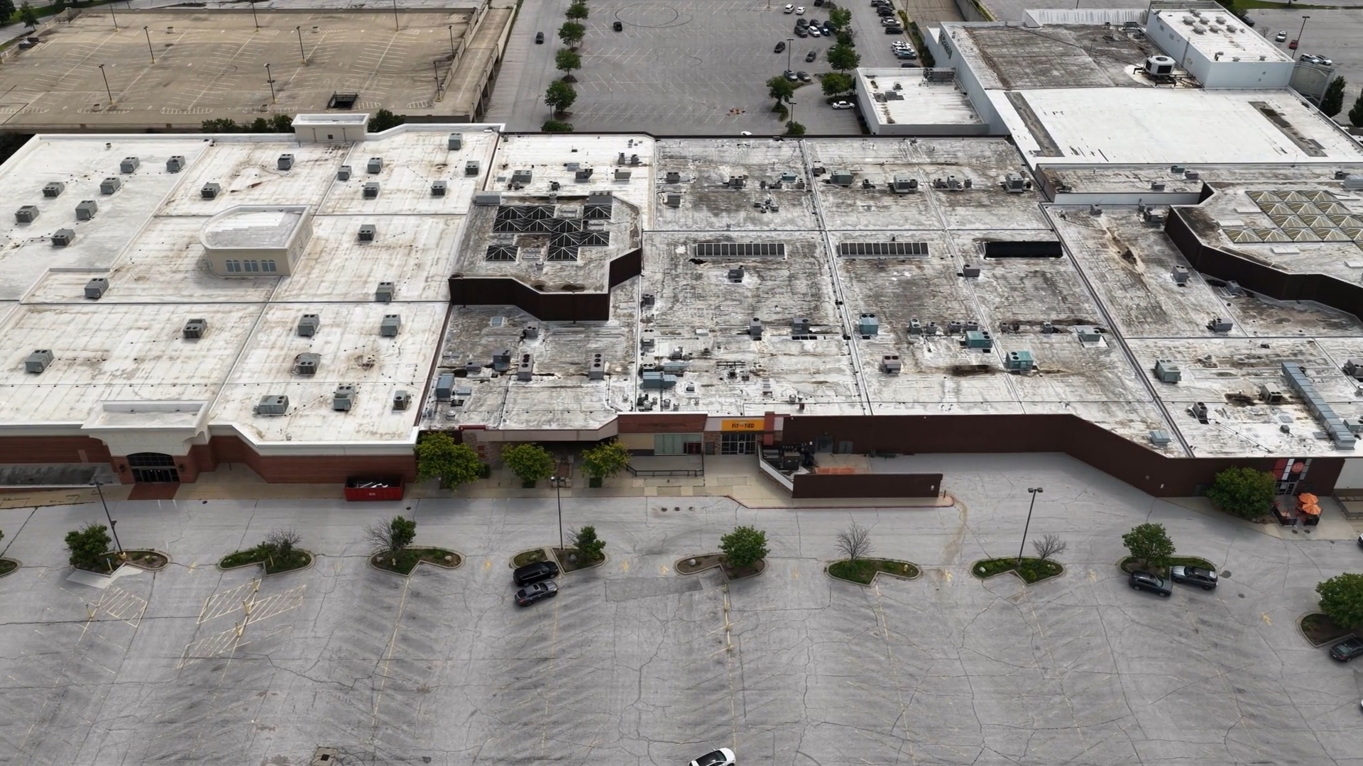 New potential buyer for Valley West Mall steps in | weareiowa.com