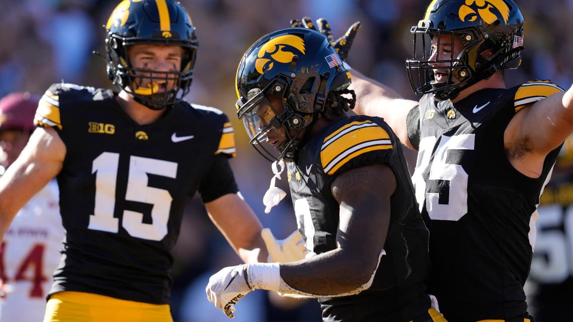 Kaleb Johnson scores 3 TDs as Iowa tops Washington 40-16 | weareiowa.com