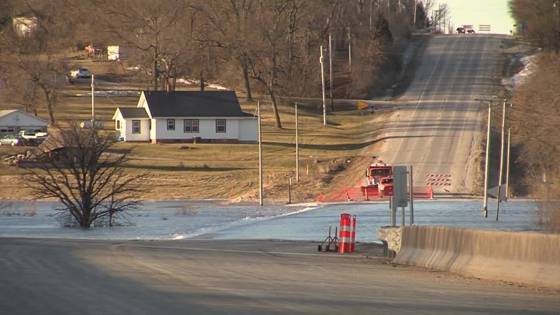 Parts of Highway 28 near Norwalk closed because of flooding | weareiowa.com