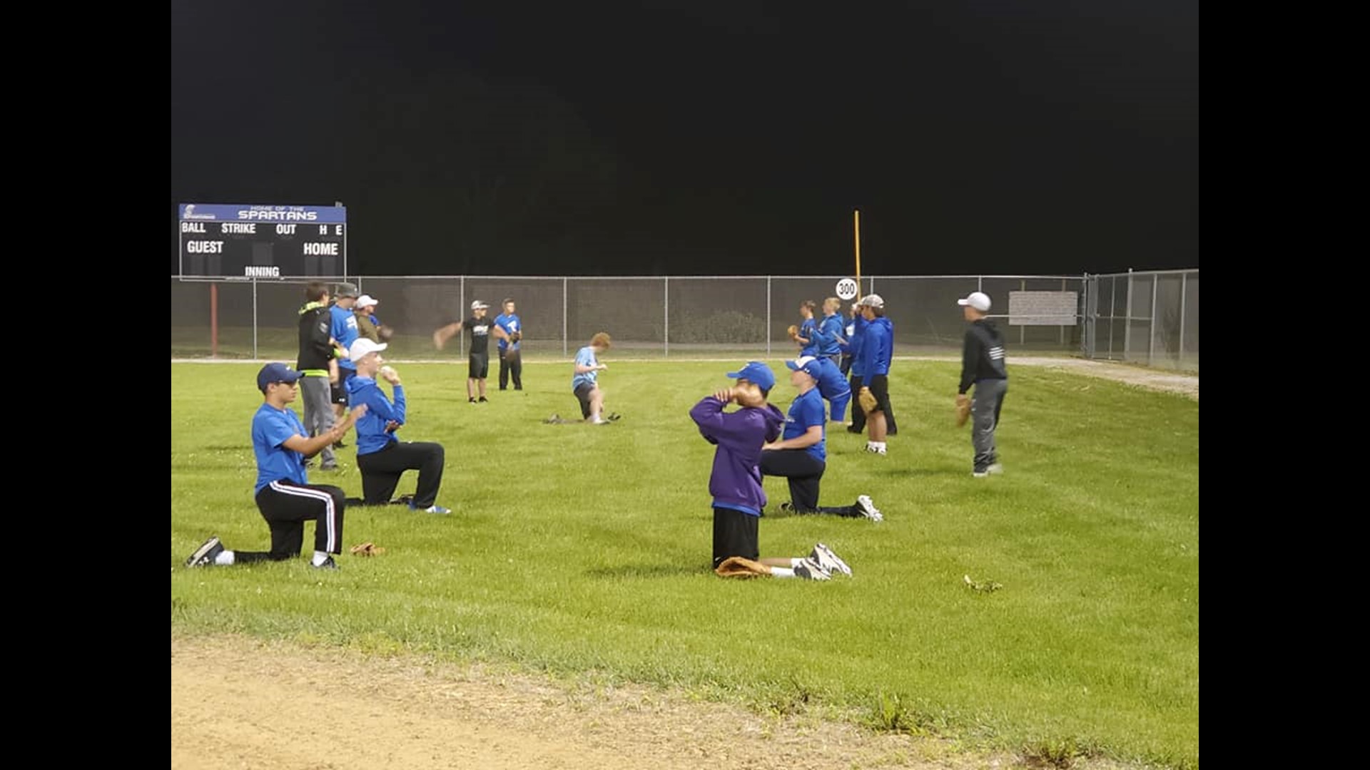 Collins-Maxwell baseball, softball teams kick off summer sports season ...