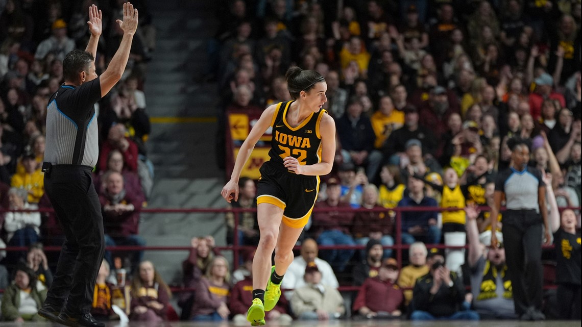 Iowa vs. Minnesota WBB: Caitlin Clark downs 33, breaks new record ...