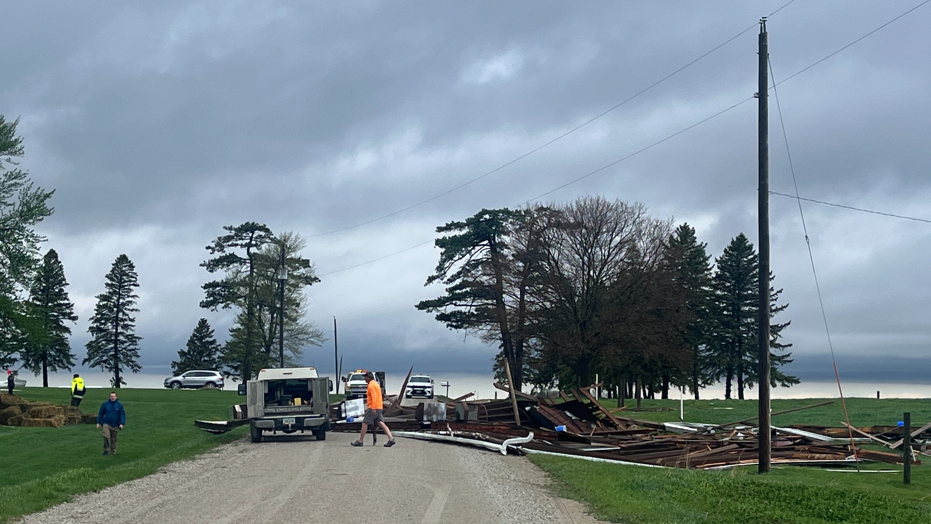 National Weather Service confirms tornado in Dallas Center, Iowa ...