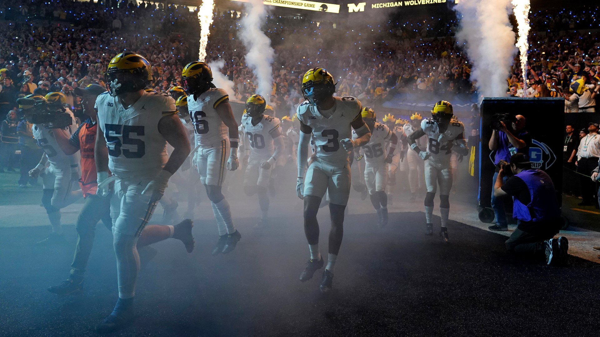 FINAL SCORE: Michigan defeats Iowa in Big Ten Championship Game ...