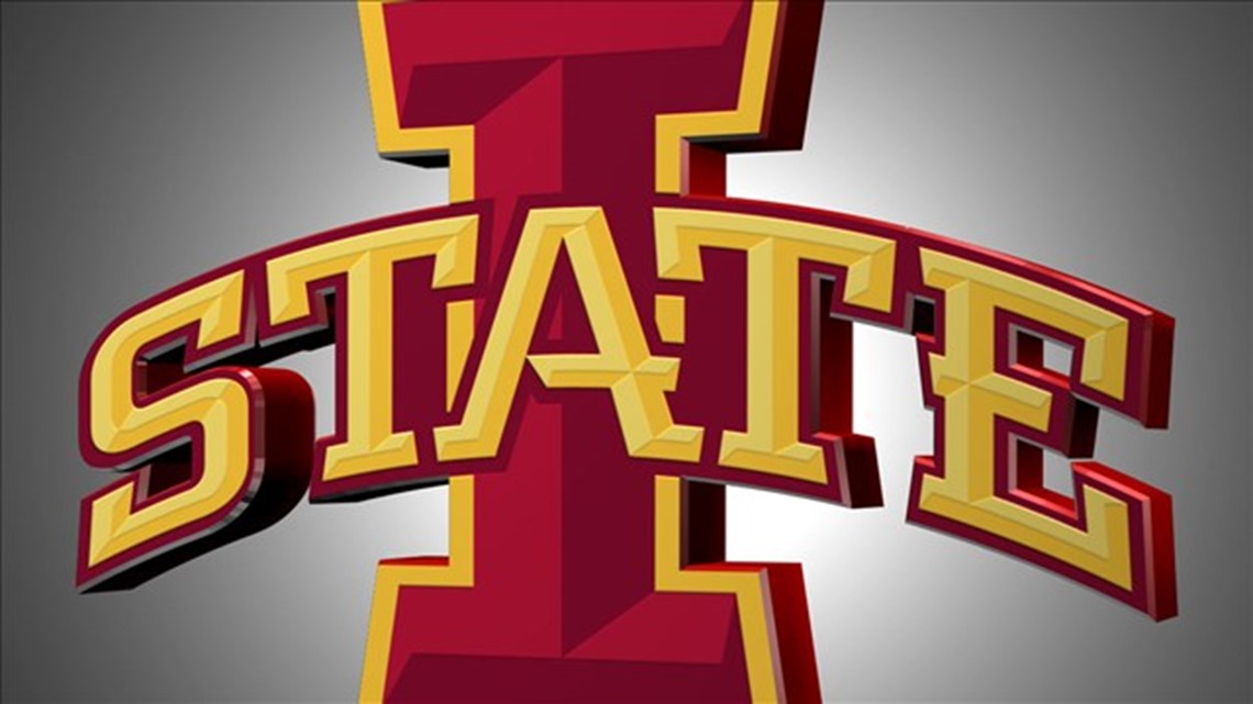 Women's basketball poll: South Carolina No. 1, Iowa State No. 8 | wqad.com