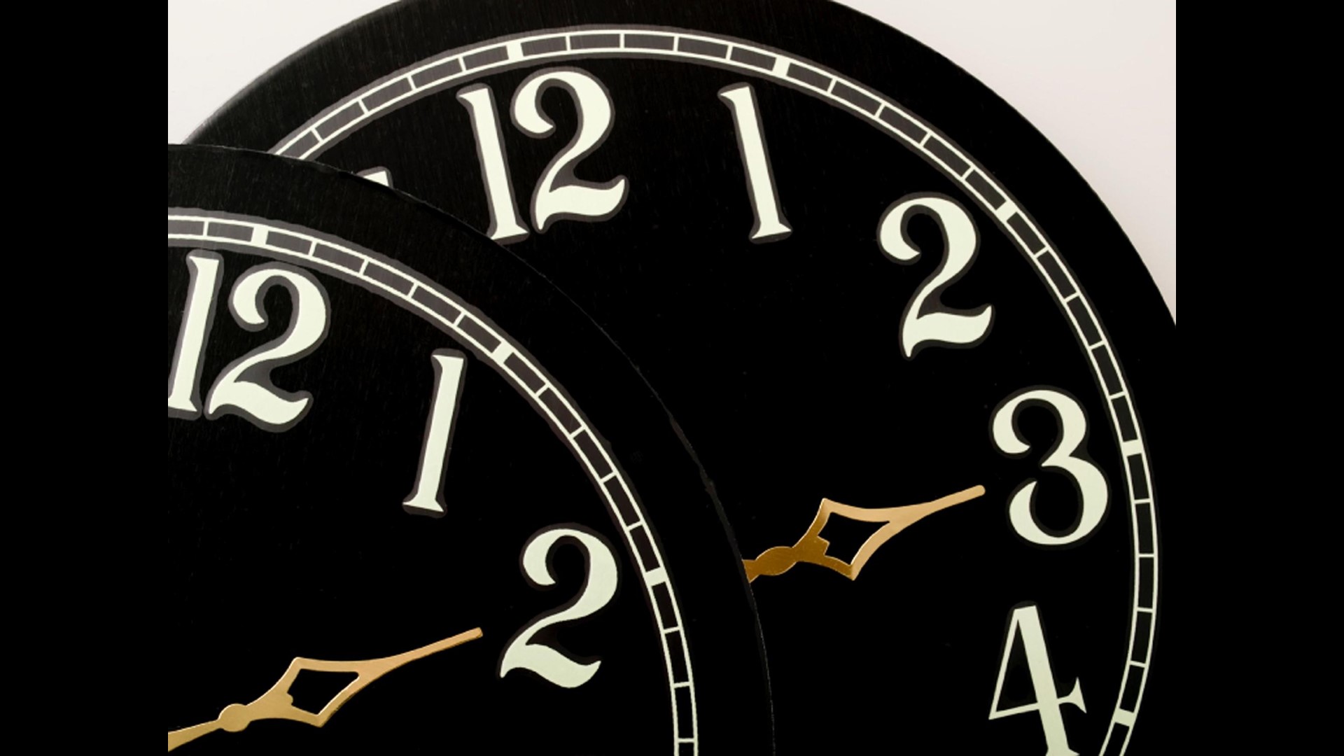 Iowa bill could make daylight saving time permanent, but would require ...