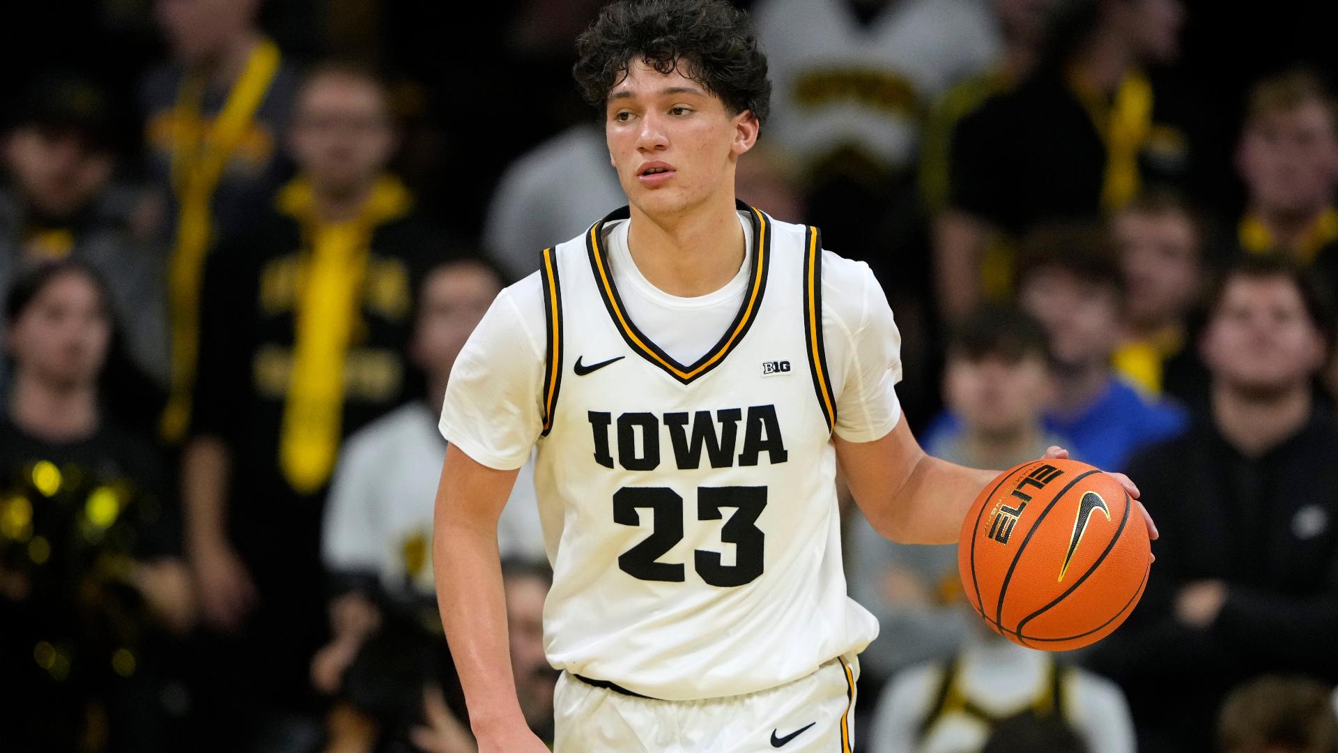 Howard, Stirtz lead Iowa to 59-46 win over Grand Canyon for Acrisure ...