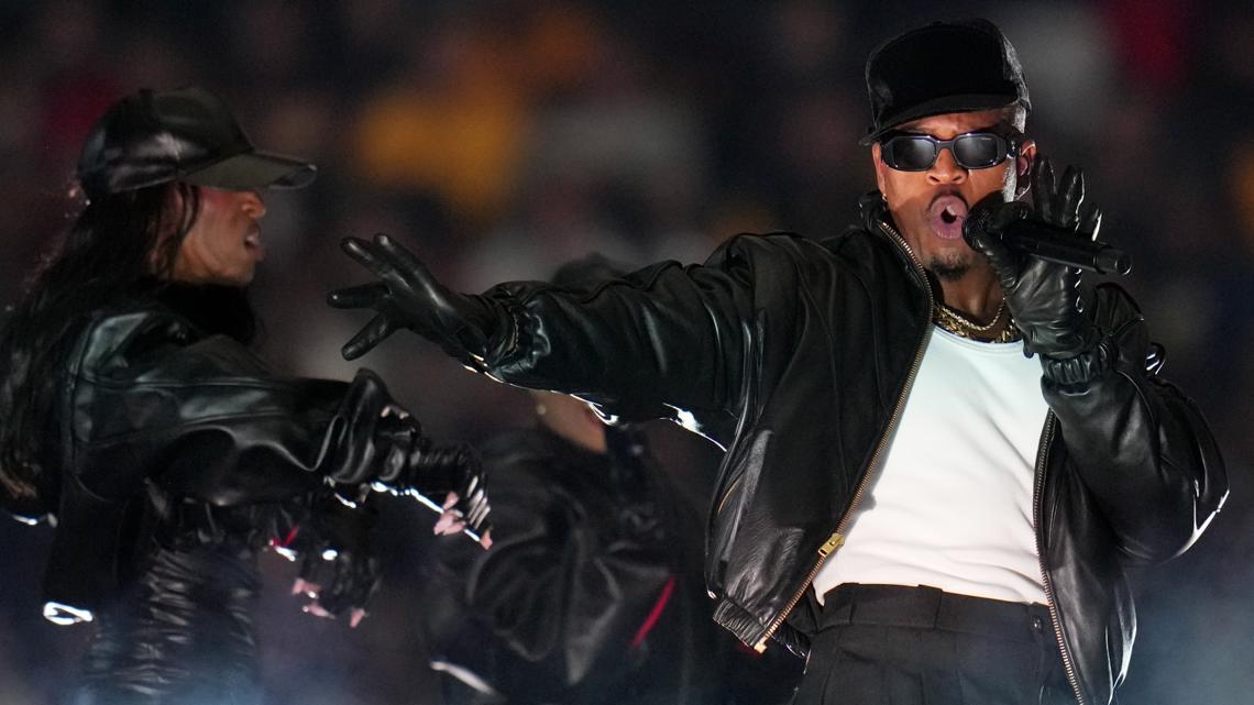 Ne-Yo performs AT&T Stadium halftime show at Big 12 Championship Game ...