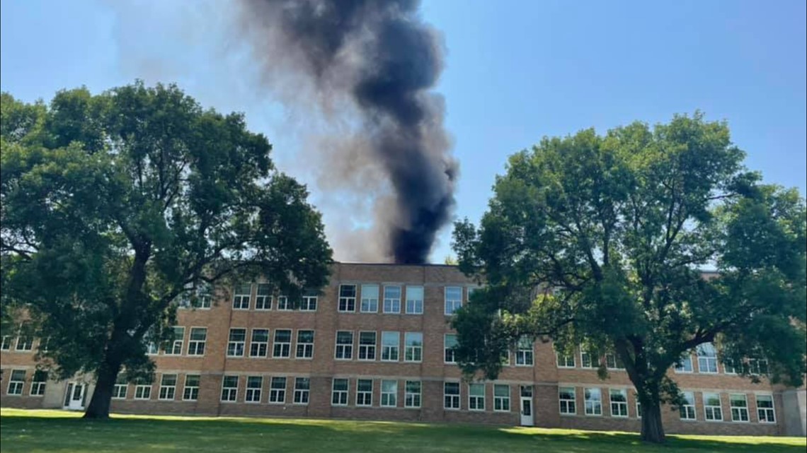330 students displaced after Atlantic Middle School fire | weareiowa.com